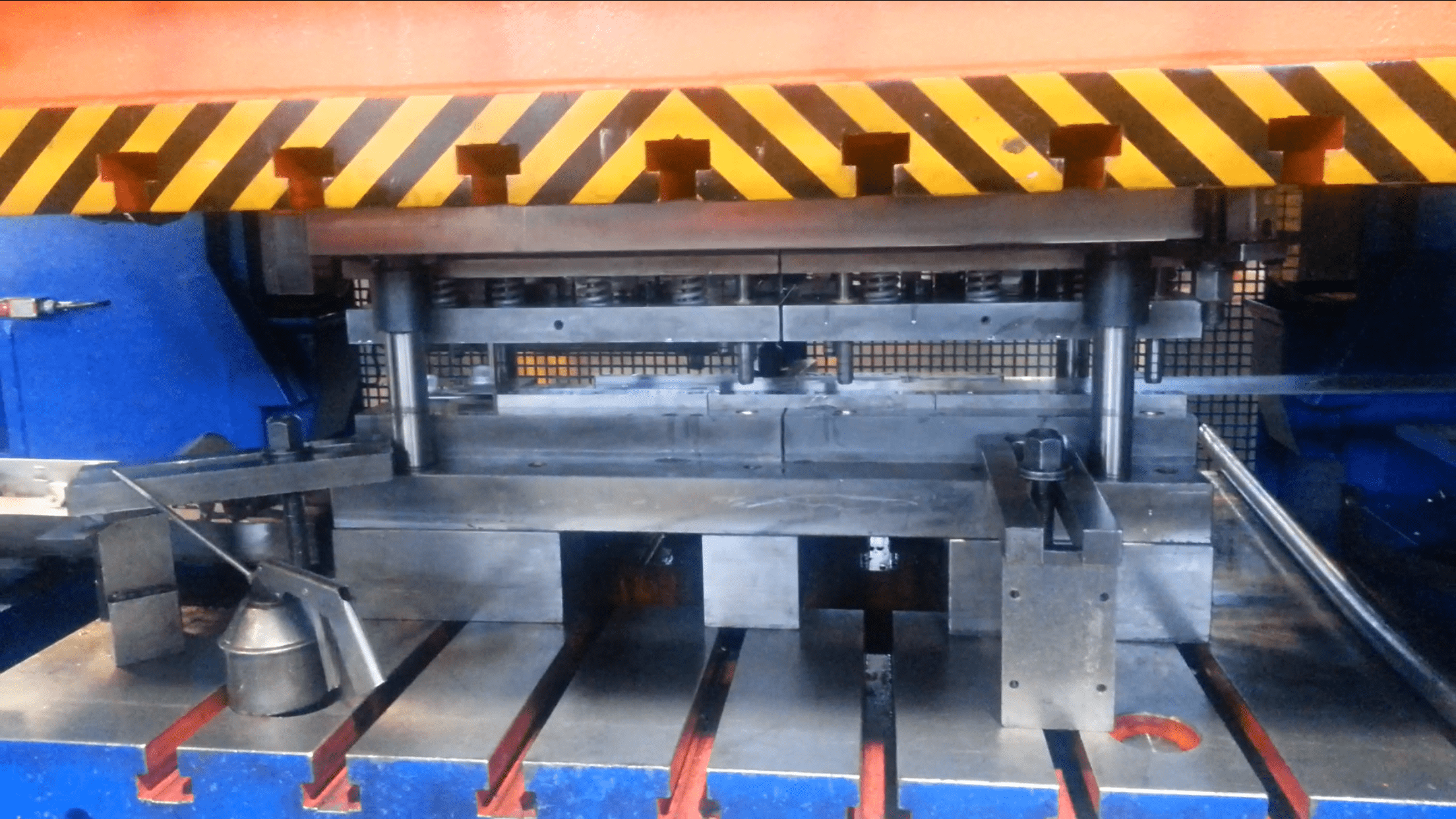 Maquinaria – Corma Matriceros